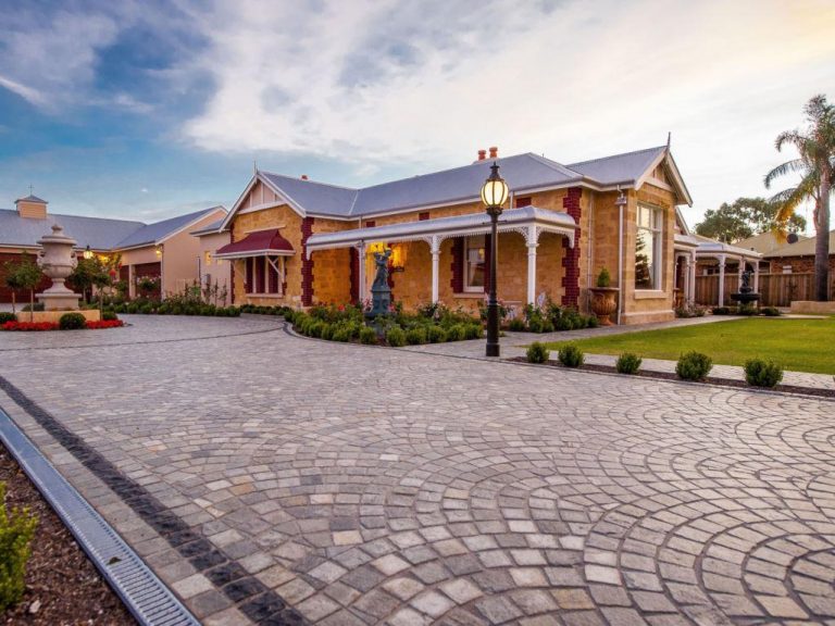 25++ Stunning Driveway Ideas You Should Try (Some Will Definitely Blow ...